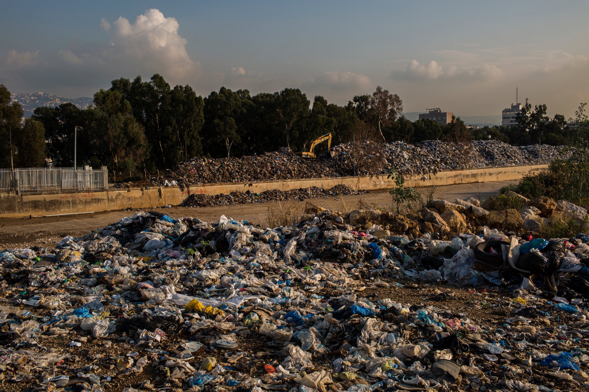 To Make Sense of Lebanon’s Protests, Follow the Garbage – Ya Libnan