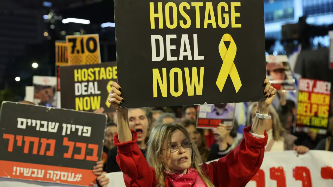 Families accuse Netanyahu of foiling hostage release . Vow to remove ...